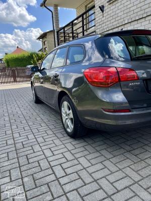 Pelēks Opel Astra 2011 Kauņa, ar dzinēja tilpumu 1.70 L un nobraukumu 219 tūkst. km par 3350 €, foto 7 vietnē AUTOMOTO.COM.LV