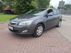 Grey Opel Astra 2011 in Jelgava, with an engine capacity of 1.70 L and mileage of 271 thousand km for 880 €, photo  on AUTOMOTO.COM.LV