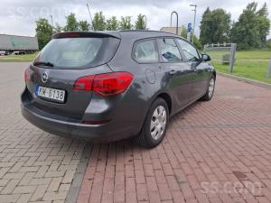 Grey Opel Astra 2011 in Jelgava, with an engine capacity of 1.70 L and mileage of 271 thousand km for 880 €, photo 7 on AUTOMOTO.COM.LV