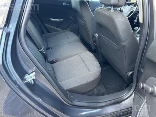 Pelēks Opel Astra 2011 Limbaži, ar dzinēja tilpumu 1.70 L un nobraukumu 223 tūkst. km par 4150 €, foto 9 vietnē AUTOMOTO.COM.LV