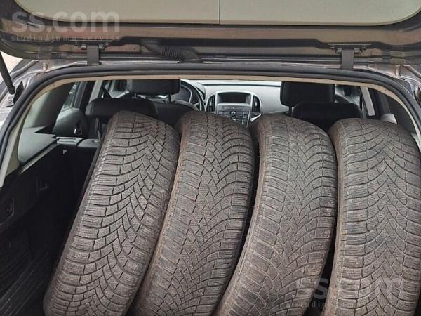 Pelēks Opel Astra 2011 Rīga, ar dzinēja tilpumu 2.00 L un nobraukumu 229 tūkst. km par 1200 €, foto 6 vietnē AUTOMOTO.COM.LV
