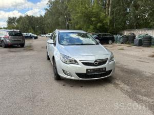 Pelēks Opel Astra 2011 Rīga, ar dzinēja tilpumu 2.00 L un nobraukumu 0 tūkst. km par 3980 €, foto  vietnē AUTOMOTO.COM.LV