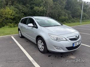 Grey Opel Astra 2011 in Keila, with an engine capacity of 1.40 L and mileage of 309 thousand km for 1499 €, photo 4 on AUTOMOTO.COM.LV