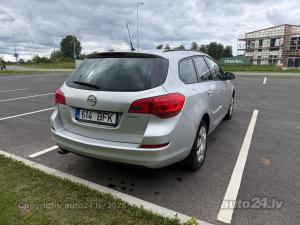 Grey Opel Astra 2011 in Keila, with an engine capacity of 1.40 L and mileage of 309 thousand km for 1499 €, photo 6 on AUTOMOTO.COM.LV