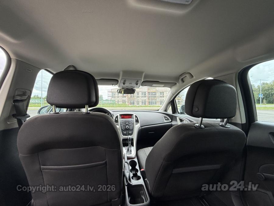 Grey Opel Astra 2011 in Keila, with an engine capacity of 1.40 L and mileage of 309 thousand km for 1499 €, photo 15 on AUTOMOTO.COM.LV