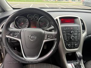 Grey Opel Astra 2011 in Keila, with an engine capacity of 1.40 L and mileage of 309 thousand km for 1499 €, photo 17 on AUTOMOTO.COM.LV