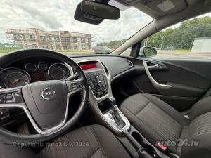 Grey Opel Astra 2011 in Keila, with an engine capacity of 1.40 L and mileage of 309 thousand km for 1499 €, photo 18 on AUTOMOTO.COM.LV