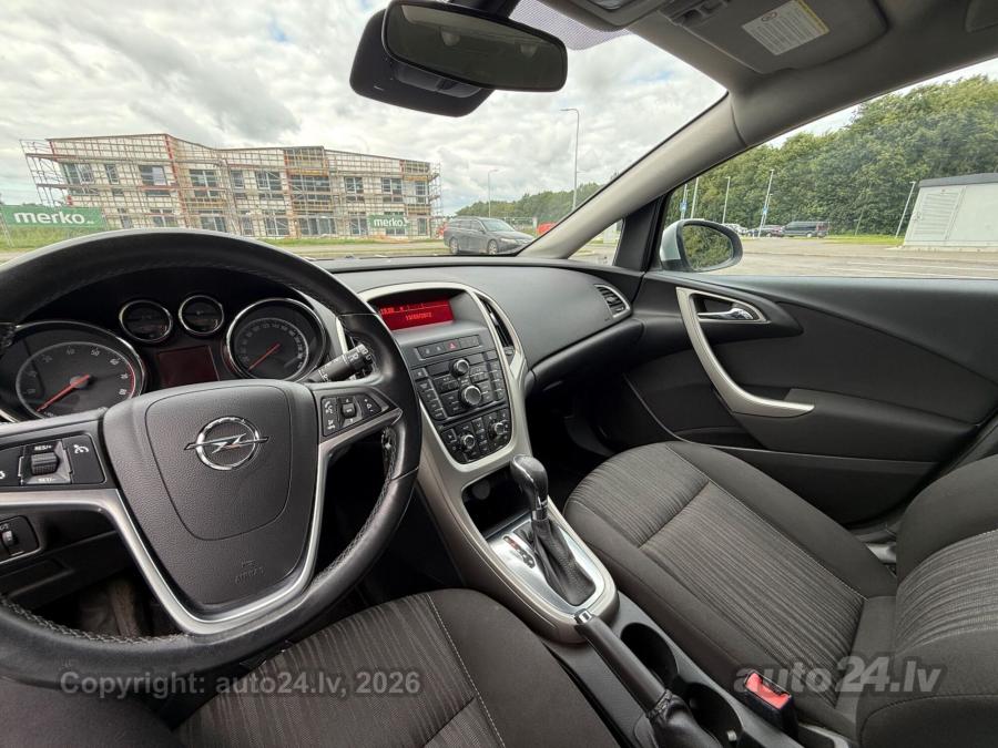 Grey Opel Astra 2011 in Keila, with an engine capacity of 1.40 L and mileage of 309 thousand km for 1499 €, photo 18 on AUTOMOTO.COM.LV