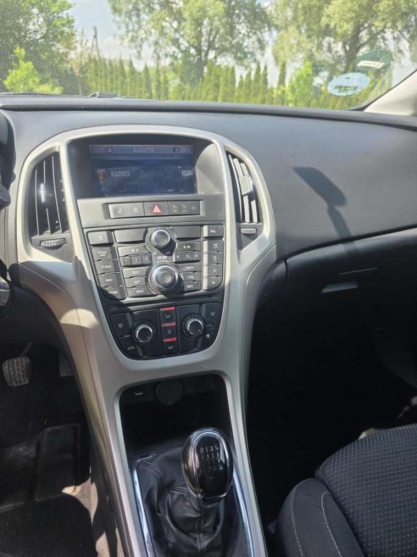 Pelēks Opel Astra 2011 Marijampole, ar dzinēja tilpumu 1.69 L un nobraukumu 194 tūkst. km par 2300 €, foto 7 vietnē AUTOMOTO.COM.LV