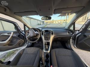 Grey Opel Astra 2011 in Klaipeda, with an engine capacity of 1.70 L and mileage of 320 thousand km for 2400 €, photo 7 on AUTOMOTO.COM.LV