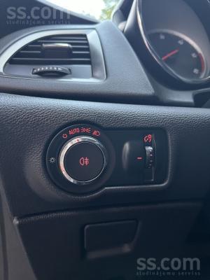 Grey Opel Astra 2011 in Cesis, with an engine capacity of 1.70 L and mileage of 277 thousand km for 2000 €, photo 10 on AUTOMOTO.COM.LV