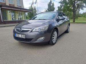 Grey Opel Astra 2011 in Telschi, with an engine capacity of 2.00 L and mileage of 300 thousand km for 1950 €, photo 4 on AUTOMOTO.COM.LV