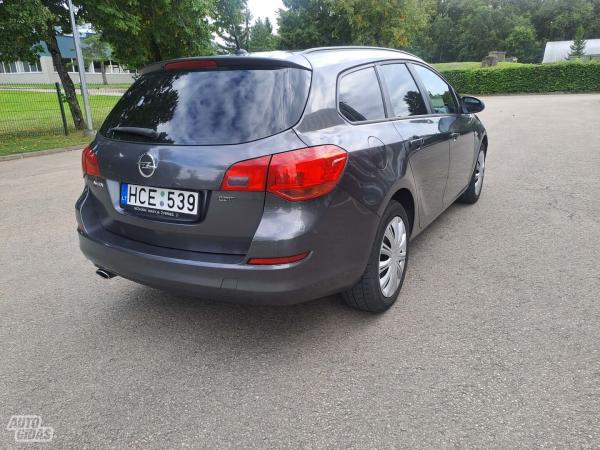 Opel Astra 2011 in Telschi on AUTOMOTO.COM.LV Grey Opel Astra 2011 in Telschi, with an engine capacity of 2.00 L and mileage of 300 thousand km for 1950 €, photo 7 on AUTOMOTO.COM.LV