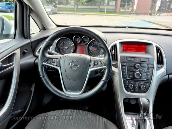 Grey Opel Astra 2011 in Tallinn, with an engine capacity of 1.40 L and mileage of 309 thousand km for 1990 €, photo 6 on AUTOMOTO.COM.LV