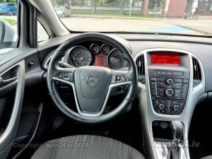 Grey Opel Astra 2011 in Tallinn, with an engine capacity of 1.40 L and mileage of 309 thousand km for 1990 €, photo 6 on AUTOMOTO.COM.LV