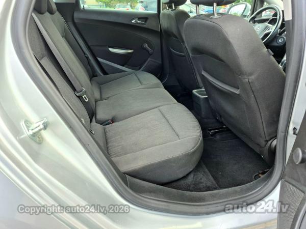 Grey Opel Astra 2011 in Tallinn, with an engine capacity of 1.40 L and mileage of 309 thousand km for 1990 €, photo 8 on AUTOMOTO.COM.LV