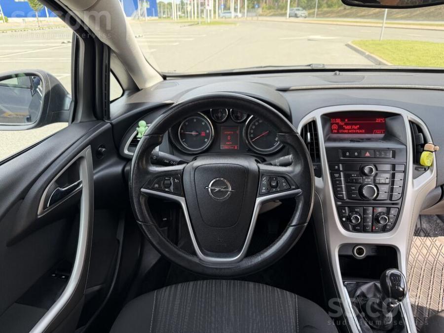 Pelēks Opel Astra 2011 Rīga, ar dzinēja tilpumu 1.70 L un nobraukumu 211 tūkst. km par 3290 €, foto 5 vietnē AUTOMOTO.COM.LV