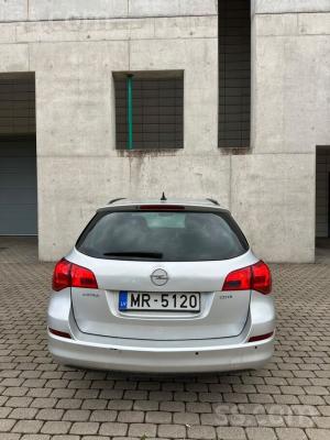 Grey Opel Astra 2011 in Jelgava, with an engine capacity of 1.70 L and mileage of 213 thousand km for 2100 €, photo 9 on AUTOMOTO.COM.LV