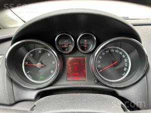 Grey Opel Astra 2011 in Jelgava, with an engine capacity of 1.70 L and mileage of 213 thousand km for 2100 €, photo 16 on AUTOMOTO.COM.LV