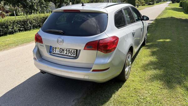 Pelēks Opel Astra 2011 Kupiškis, ar dzinēja tilpumu 1.40 L un nobraukumu 188 tūkst. km par 2450 €, foto 11 vietnē AUTOMOTO.COM.LV