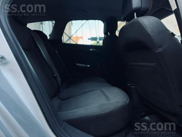 Grey Opel Astra 2011 in Cesis, with an engine capacity of 1.70 L and mileage of 0 thousand km for 2850 €, photo 10 on AUTOMOTO.COM.LV