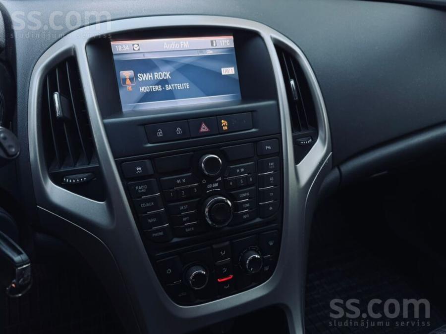 Grey Opel Astra 2011 in Cesis, with an engine capacity of 1.70 L and mileage of 0 thousand km for 2850 €, photo 16 on AUTOMOTO.COM.LV