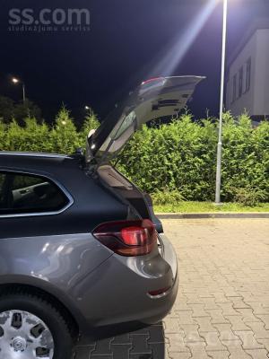 Grey Opel Astra 2011 in Riga, with an engine capacity of 2.00 L and mileage of 265 thousand km for 3800 €, photo 7 on AUTOMOTO.COM.LV