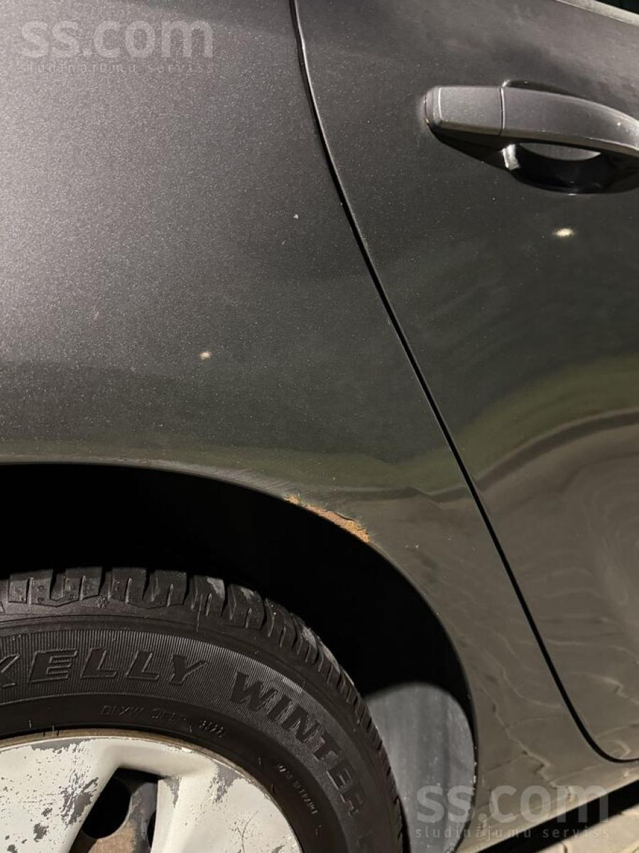 Grey Opel Astra 2011 in Riga, with an engine capacity of 2.00 L and mileage of 265 thousand km for 3800 €, photo 10 on AUTOMOTO.COM.LV
