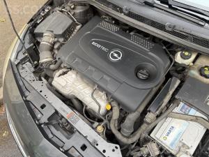 Grey Opel Astra 2011 in Riga, with an engine capacity of 2.00 L and mileage of 265 thousand km for 3800 €, photo 11 on AUTOMOTO.COM.LV
