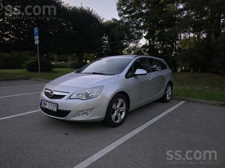 Pelēks Opel Astra 2011 Rīga, ar dzinēja tilpumu 1.70 L un nobraukumu 352 tūkst. km par 2000 €, foto 4 vietnē AUTOMOTO.COM.LV
