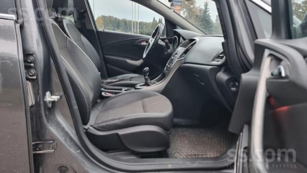 Pelēks Opel Astra 2011 Cēsis, ar dzinēja tilpumu 1.70 L un nobraukumu 501 tūkst. km par 1900 €, foto 11 vietnē AUTOMOTO.COM.LV