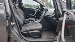 Grey Opel Astra 2011 in Cesis, with an engine capacity of 1.70 L and mileage of 501 thousand km for 1900 €, photo 11 on AUTOMOTO.COM.LV