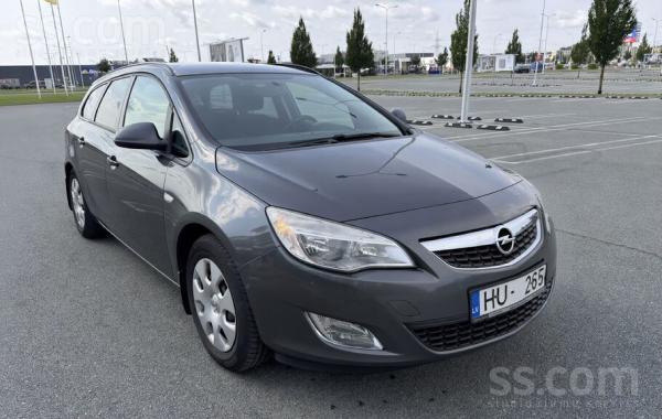 Pelēks Opel Astra 2011 Rīga, ar dzinēja tilpumu 1.70 L un nobraukumu 211 tūkst. km par 2900 €, foto 1 vietnē AUTOMOTO.COM.LV
