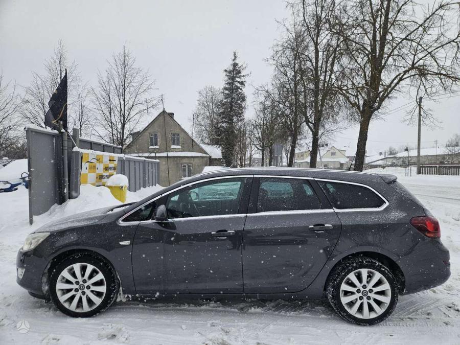 Pelēks Opel Astra 2012 Šauļi, ar dzinēja tilpumu 1.69 L un nobraukumu 255 tūkst. km par 2550 €, foto 3 vietnē AUTOMOTO.COM.LV