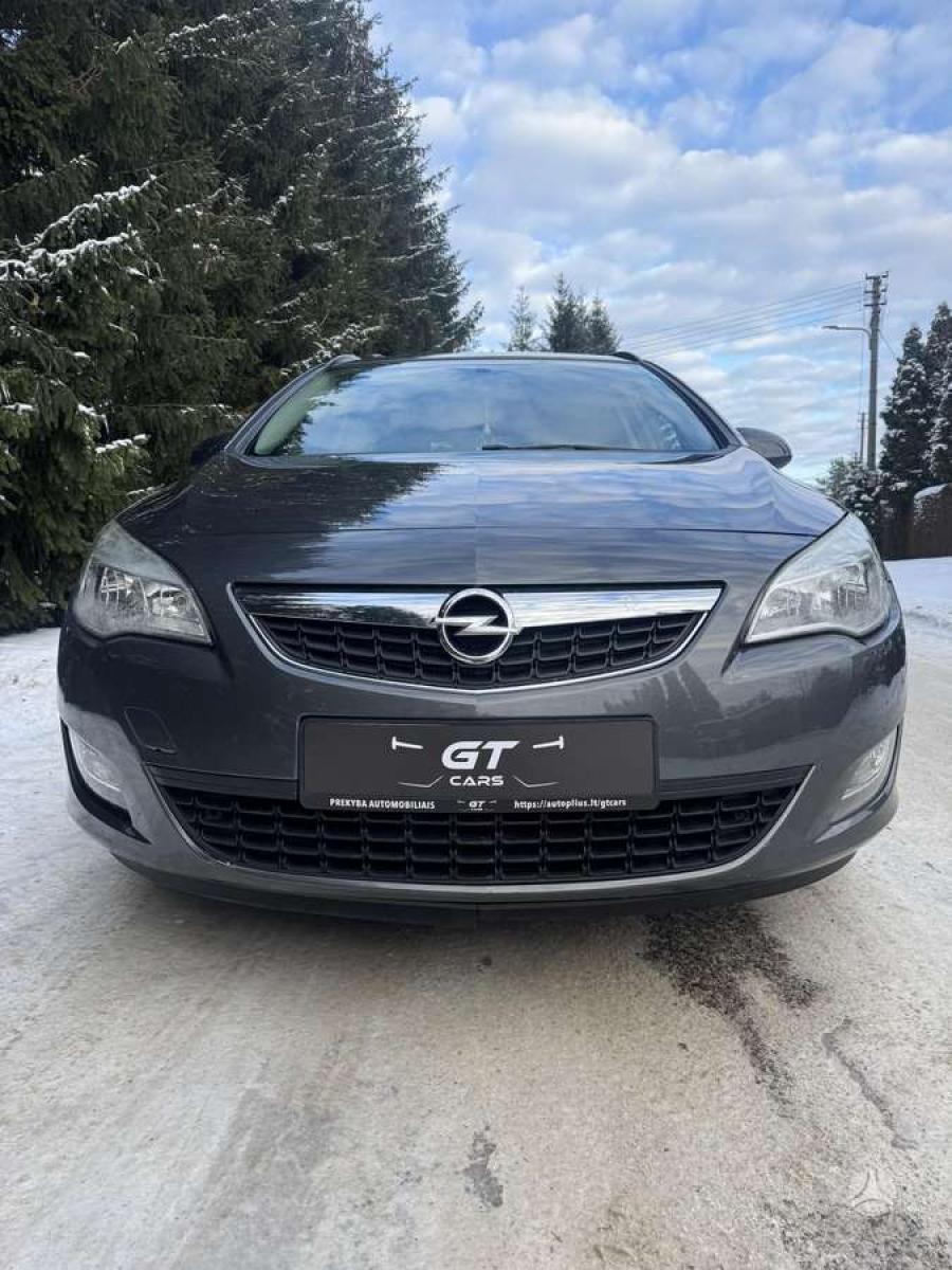 Pelēks Opel Astra 2012 Alīta, ar dzinēja tilpumu 1.40 L un nobraukumu 212 tūkst. km par 3450 €, foto 2 vietnē AUTOMOTO.COM.LV