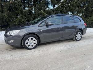 Pelēks Opel Astra 2012 Alīta, ar dzinēja tilpumu 1.40 L un nobraukumu 212 tūkst. km par 3450 €, foto 4 vietnē AUTOMOTO.COM.LV