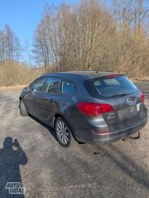 Pelēks Opel Astra 2012 Alīta, ar dzinēja tilpumu 1.70 L un nobraukumu 249 tūkst. km par 2600 €, foto 6 vietnē AUTOMOTO.COM.LV