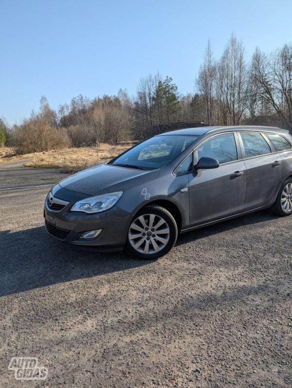 Pelēks Opel Astra 2012 Alīta, ar dzinēja tilpumu 1.70 L un nobraukumu 249 tūkst. km par 2600 €, foto 8 vietnē AUTOMOTO.COM.LV
