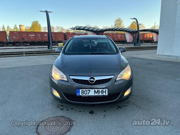 Pelēks Opel Astra 2012 Tallina, ar dzinēja tilpumu 1.60 L un nobraukumu 207 tūkst. km par 2100 €, foto 2 vietnē AUTOMOTO.COM.LV