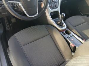 Grey Opel Astra 2012 in Riga, with an engine capacity of 1.40 L and mileage of 220 thousand km for 4000 €, photo 20 on AUTOMOTO.COM.LV