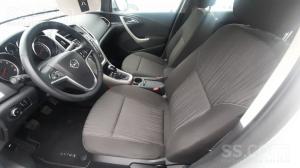 Grey Opel Astra 2012 in Riga, with an engine capacity of 1.40 L and mileage of 220 thousand km for 4000 €, photo 26 on AUTOMOTO.COM.LV