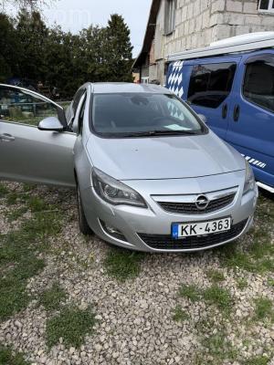 Pelēks Opel Astra 2012 Rīga, ar dzinēja tilpumu 1.70 L un nobraukumu 364 tūkst. km par 2500 €, foto 3 vietnē AUTOMOTO.COM.LV