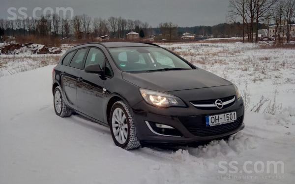 Pelēks Opel Astra 2012 Tukums, ar dzinēja tilpumu 1.40 L un nobraukumu 135 tūkst. km par 4900 €, foto 2 vietnē AUTOMOTO.COM.LV