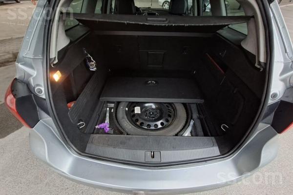 Pelēks Opel Astra 2012 Rīga, ar dzinēja tilpumu 1.70 L un nobraukumu 280 tūkst. km par 2500 €, foto 4 vietnē AUTOMOTO.COM.LV