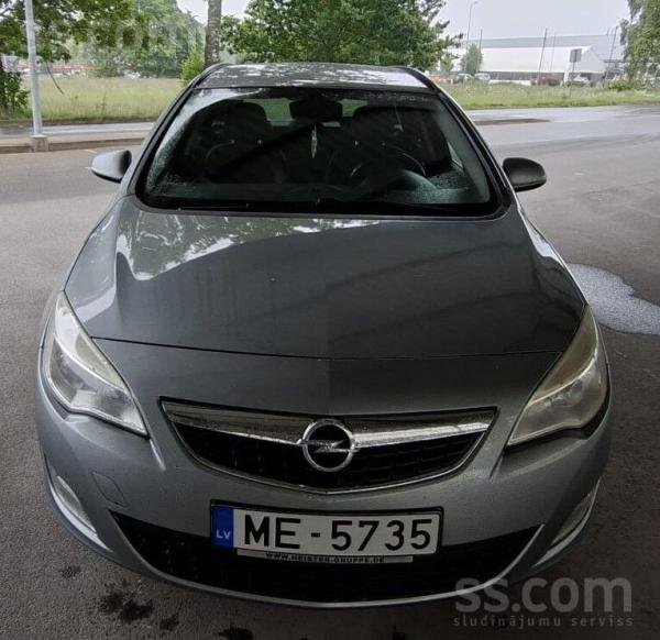 Pelēks Opel Astra 2012 Rīga, ar dzinēja tilpumu 1.70 L un nobraukumu 280 tūkst. km par 2500 €, foto 5 vietnē AUTOMOTO.COM.LV