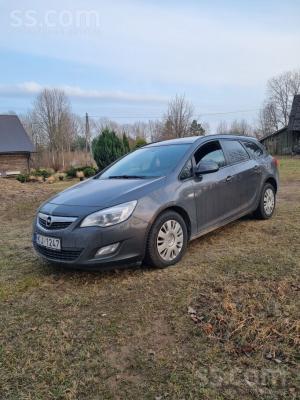 Grey Opel Astra 2012 in Riga, with an engine capacity of 1.70 L and mileage of 300 thousand km for 3200 €, photo  on AUTOMOTO.COM.LV