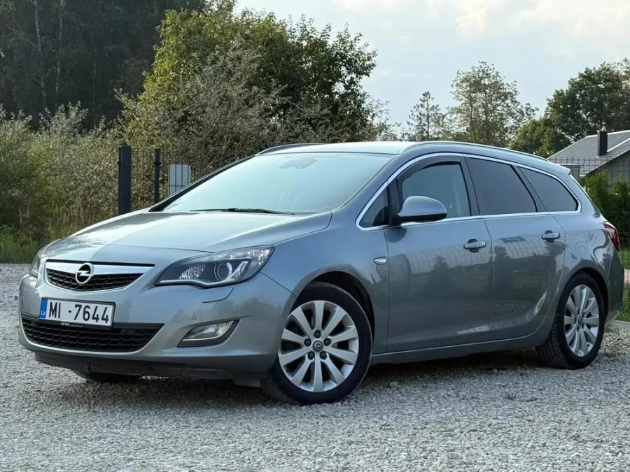 Pelēks Opel Astra 2012 Jelgava, ar dzinēja tilpumu 2.00 L un nobraukumu 277 tūkst. km par 5150 €, foto 1 vietnē AUTOMOTO.COM.LV