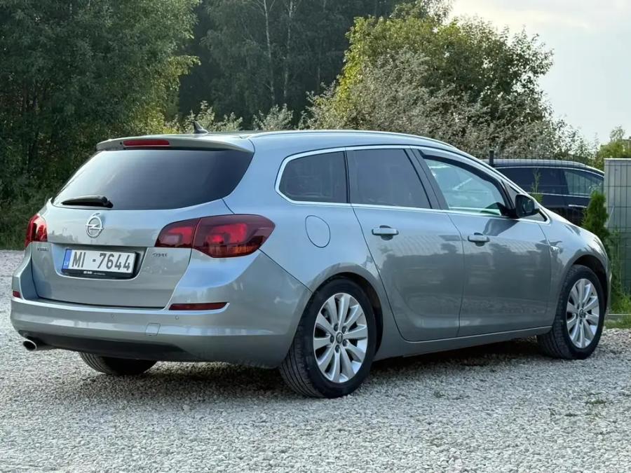 Pelēks Opel Astra 2012 Jelgava, ar dzinēja tilpumu 2.00 L un nobraukumu 277 tūkst. km par 5150 €, foto 7 vietnē AUTOMOTO.COM.LV