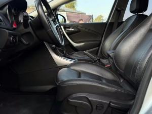 Pelēks Opel Astra 2012 Jelgava, ar dzinēja tilpumu 2.00 L un nobraukumu 277 tūkst. km par 5150 €, foto 8 vietnē AUTOMOTO.COM.LV