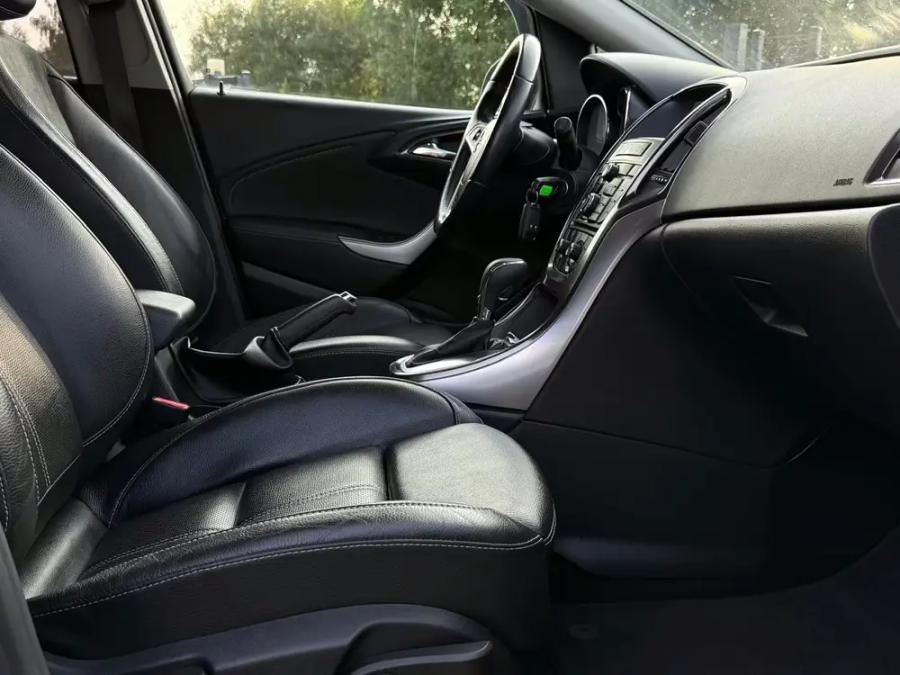 Pelēks Opel Astra 2012 Jelgava, ar dzinēja tilpumu 2.00 L un nobraukumu 277 tūkst. km par 5150 €, foto 15 vietnē AUTOMOTO.COM.LV